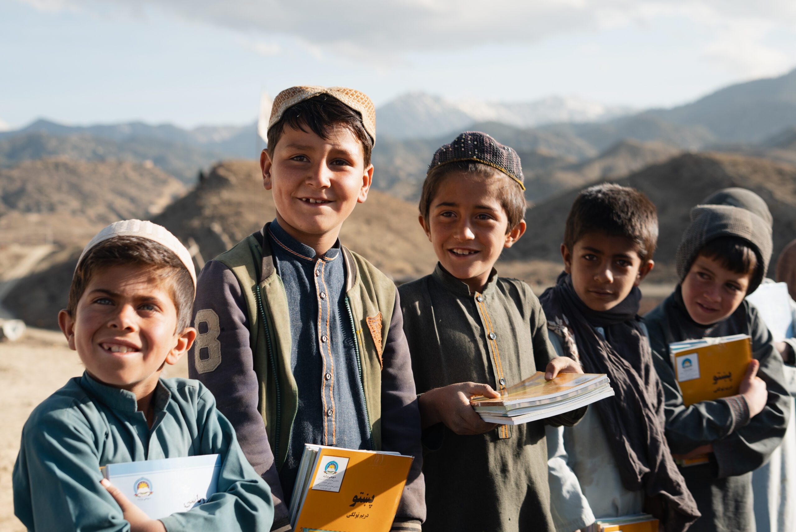 Back2School-Aktion in Logar, Afghanistan - ASIYAH